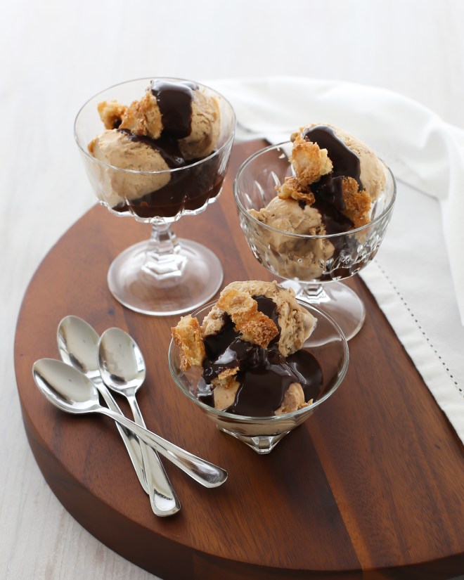 Simple Chocolate Sauce – The Dessert Spoon